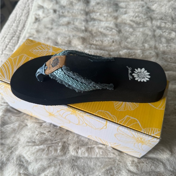 Yellow Box | Shoes | Yellow Box Black And Blue Sandals With Embroidered ...